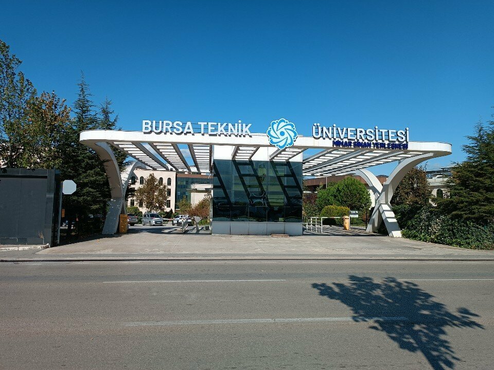 Üniversiteler Bursa Teknik Üniversitesi Mühendislik ve Doğa Bilimleri Fakültesi, Bursa, foto