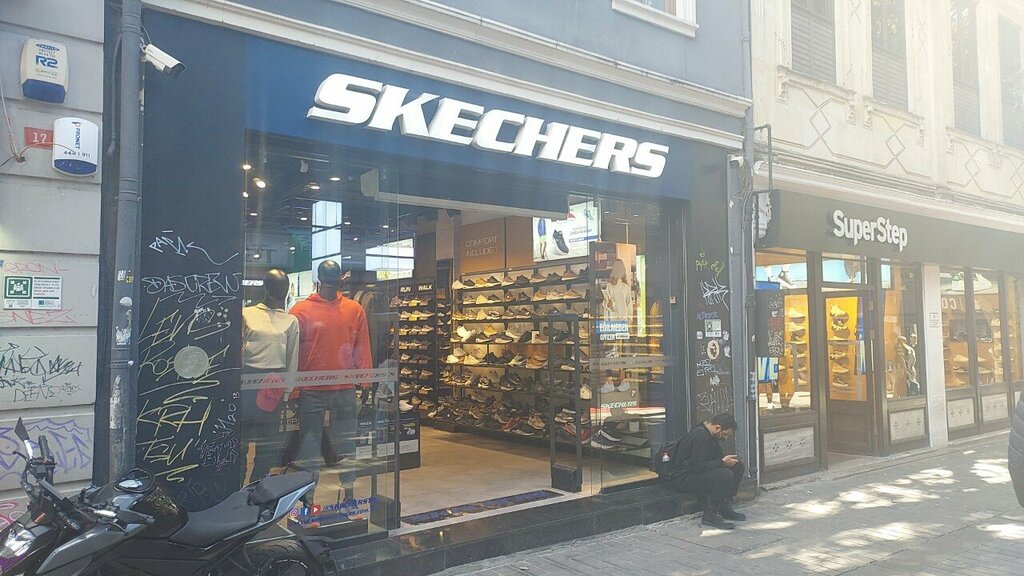Ayakkabı mağazaları Skechers, İstanbul, foto