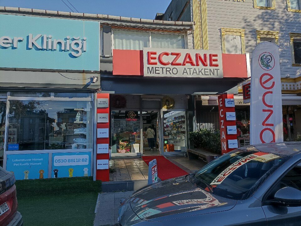 Eczaneler Metro Atakent Eczanesi, İstanbul, foto