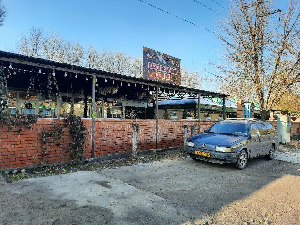 Kafe Barbecue yard, Almatı, foto