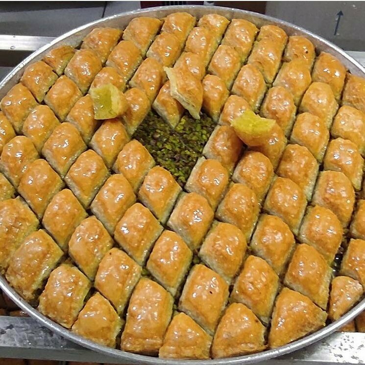 Şekerleme tatlı ve pastacılık ürünleri Yeşil Dilim Baklava, Ankara, foto