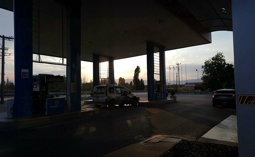 Benzin istasyonu Powerwax, Turhal, foto