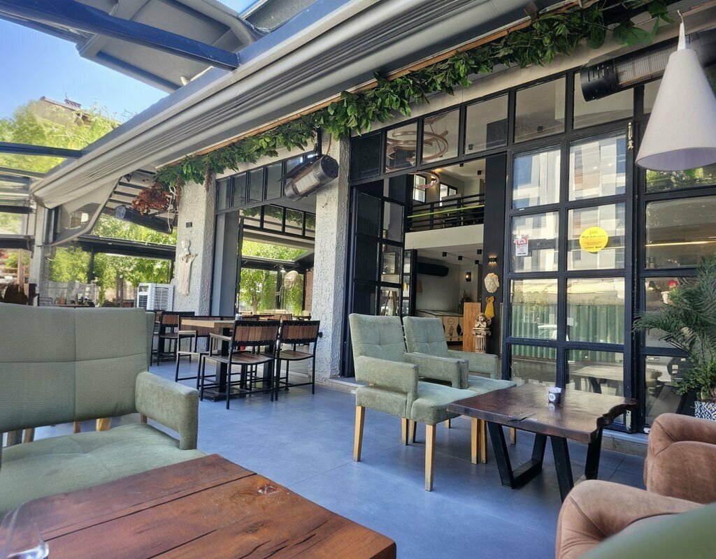 Kafe 777 Premium Coffee & House, Kemalpaşa, foto