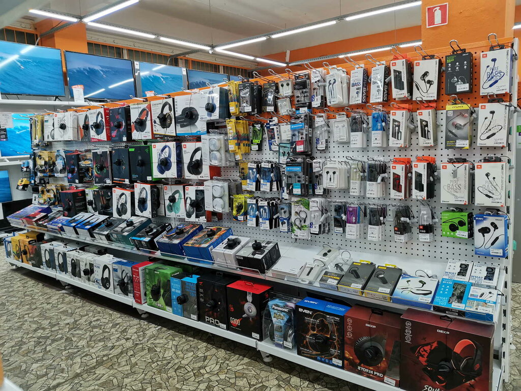 Bilgisayar mağazaları DNS, Pudozh, foto