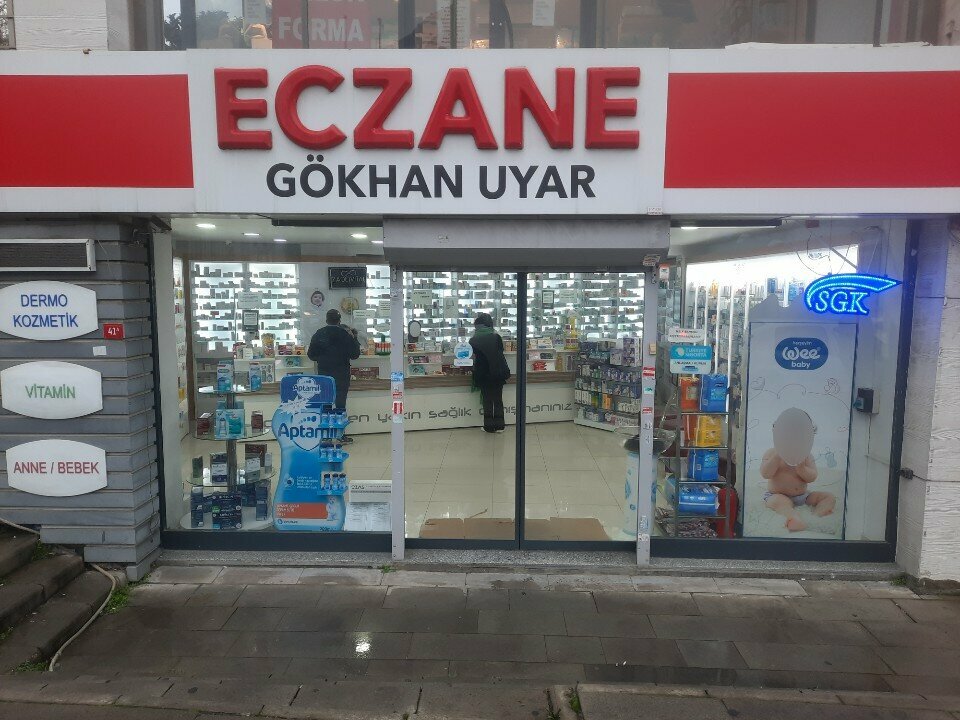 Eczaneler Gökhan Uyar Eczanesi, İstanbul, foto
