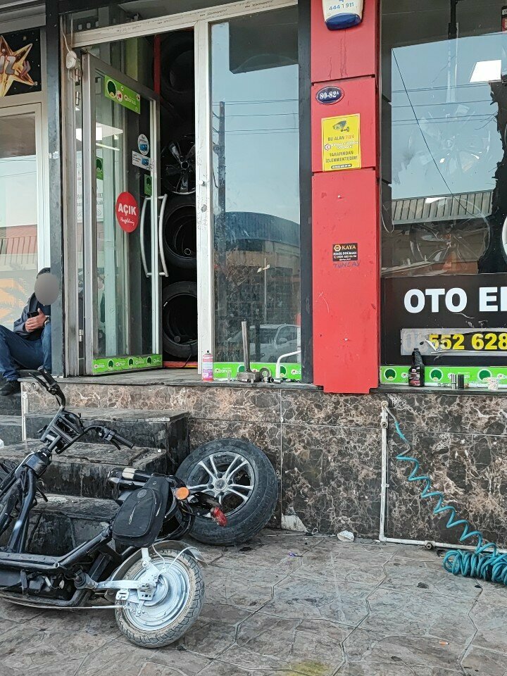 Oto lastik tamiri Oto Tuncay, İzmir, foto