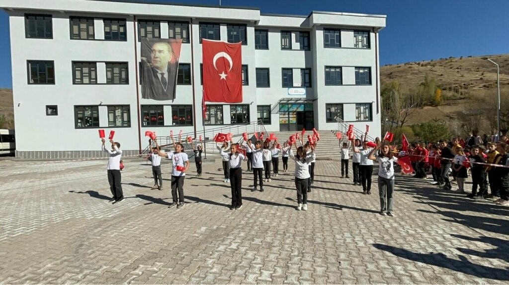 i̇lkokul Kurtlapa İlkokulu, Sivas, foto