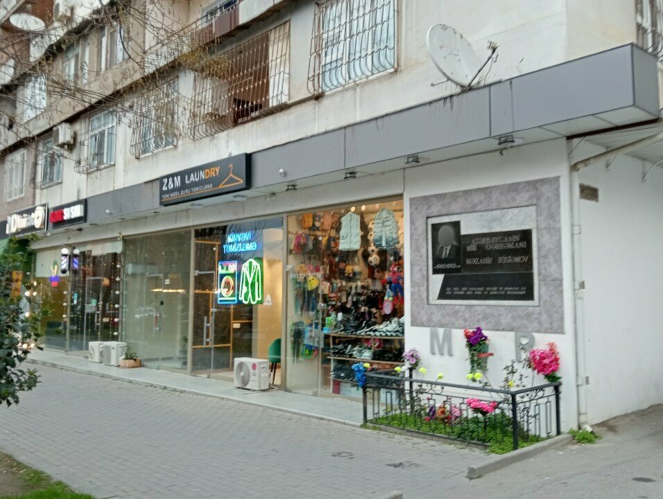 Çocuk giyim mağazaları Geyim Mağazası, Bakü, foto