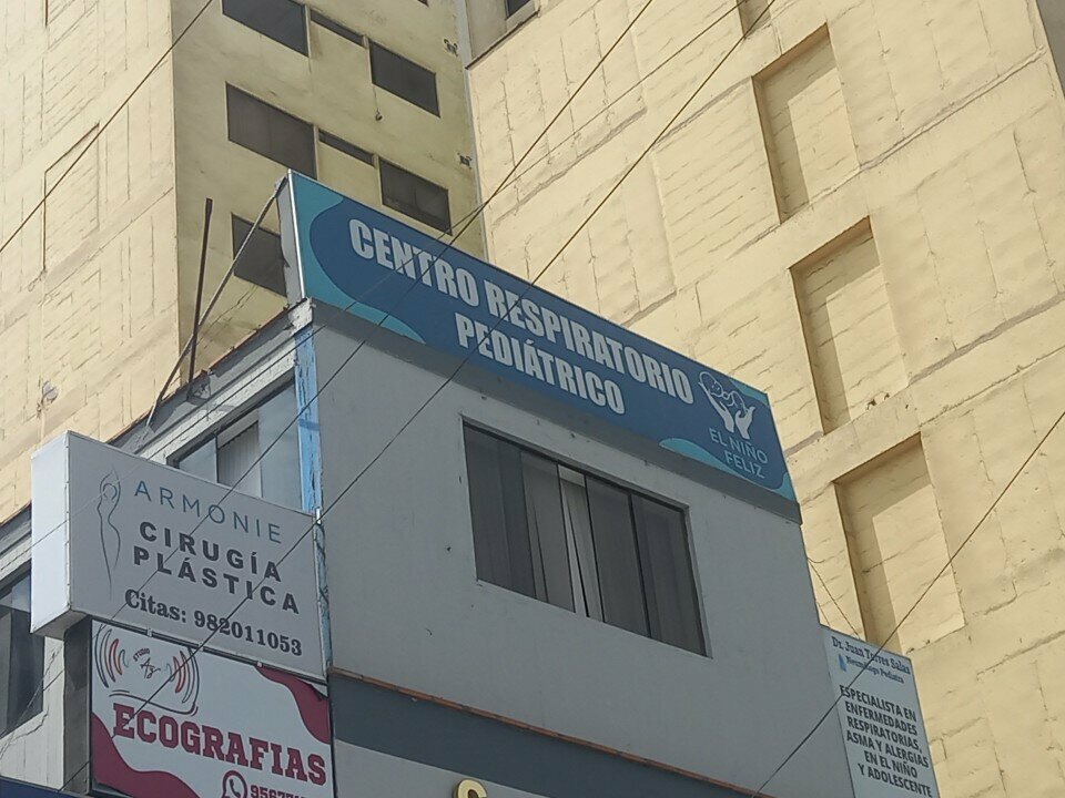 Tıp merkezleri ve klinikler Centro Pediátrico Especializado El Niño Feliz - Sede Central, Lima, foto
