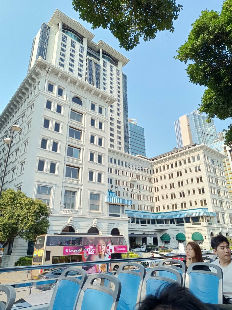 Toplu taşıma durağı Hong Kong Cultural Centre, Kowloon, foto