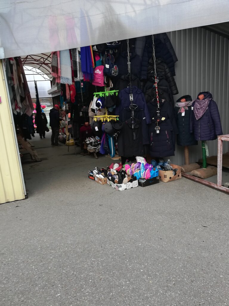 Gıda pazarı Rynok Ostrovetskogo Filiala Grodnenskogo Oblpotrebobshchestva, Ostrovets, foto