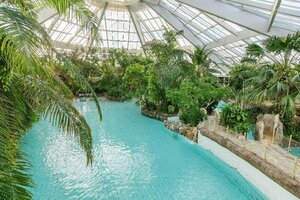 Center Parcs Les Bois Francs (Normandie, Departеment Eure, Arrondissement d'Évreux, Bois Francs), otel