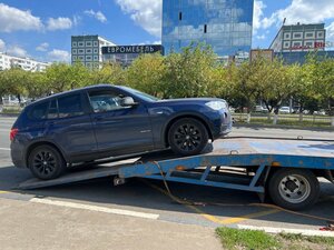 Иксдрайв (Kazanskiy Avenue No:164), otomobil servisi  Naberejniye Çelny'den (Yar Çallı'dan)