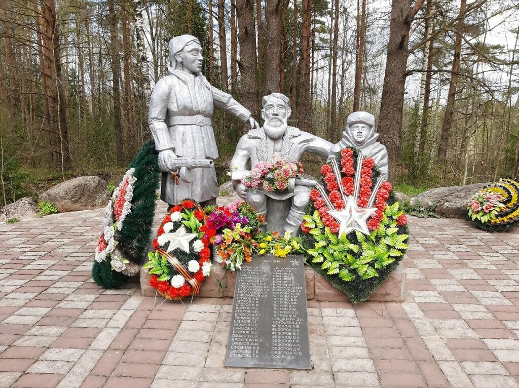 Anıt, heykel Памятник ВОВ, Saint‑Petersburg ve Leningradskaya oblastı, foto