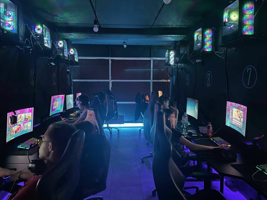 Bilgisayar kulübü Play Zone, Çeliabinsk, foto