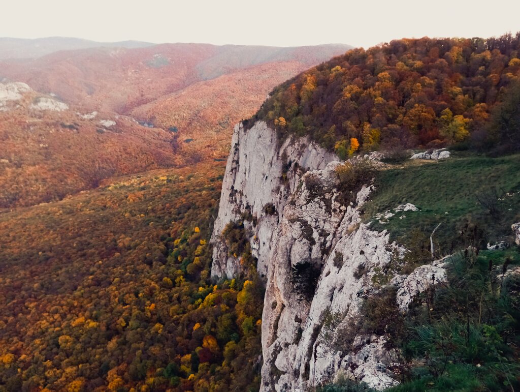Dağ zirvesi Гора Серт-Кая 932 метра, Kırım Cumhuriyeti, foto