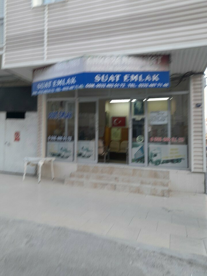 Emlak ofisi Suat Emlak, İzmir, foto