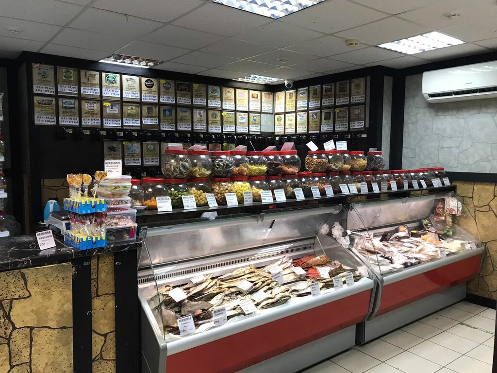 Bira dükkanı Beerloga, Sosnoviy Bor, foto