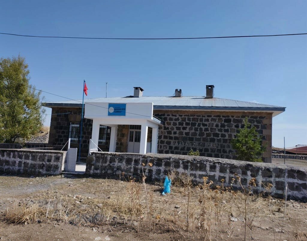 Muhtarlıklar Kuyucuk Köy Muhtarlığı, Arpaçay, foto