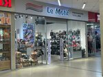 Le Motif (L'va Tolstogo Street No:19/9), tuhafiyeler  Habarovsk'tan