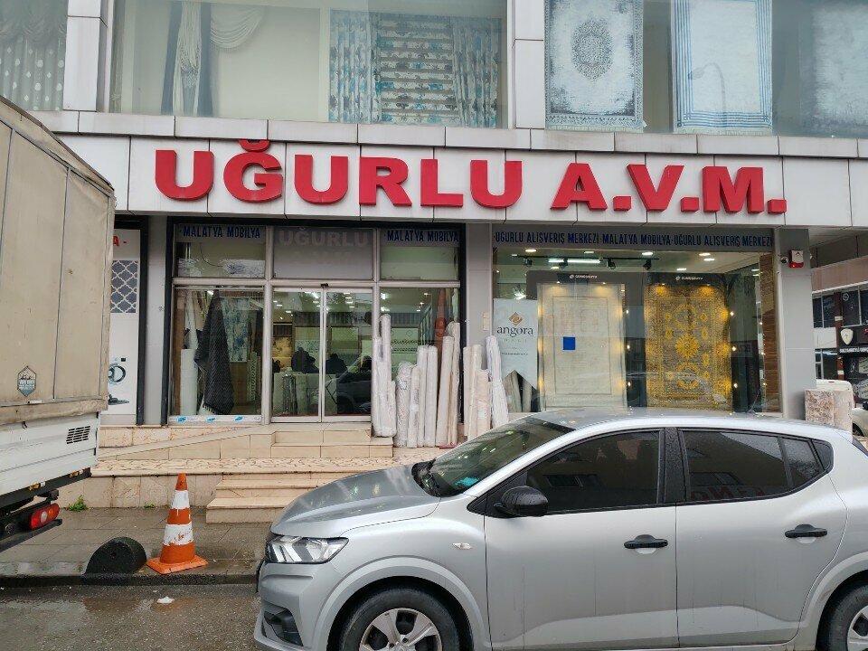 Ucuzluk mağazası Uğurlu Avm, İstanbul, foto