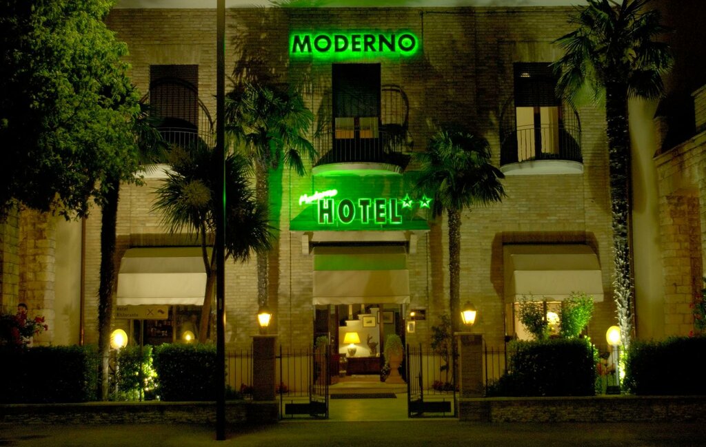 Otel Hotel Moderno, Umbria, foto