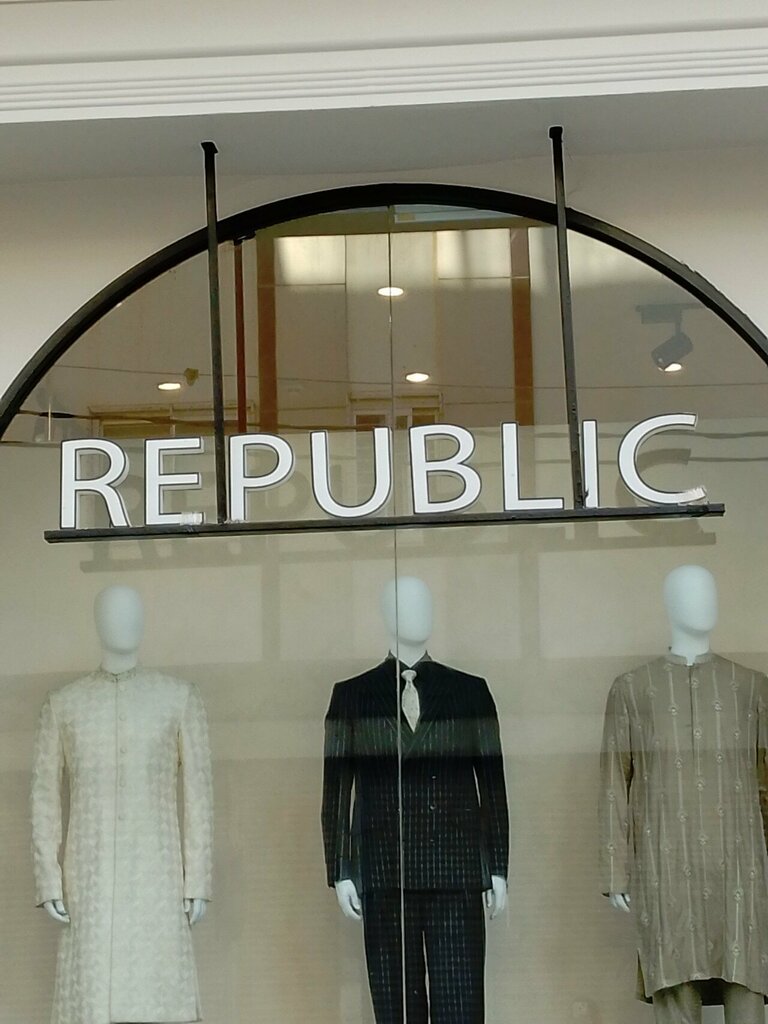 Giyim mağazası Republic Menswear, Karaçi, foto