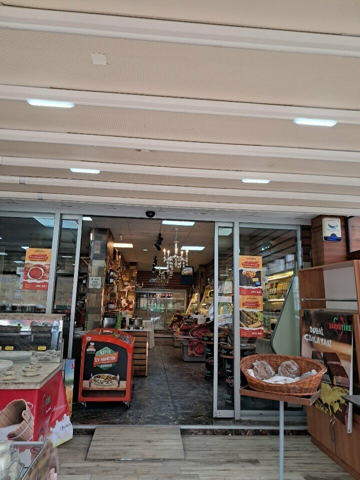 Kasap, şarküteri Şarkütire, İzmir, foto