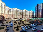 Daily Apartments (улица Крымской Весны No:5, корп. 4, село Мирное), otel  Kırım Cumhuriyeti'nden