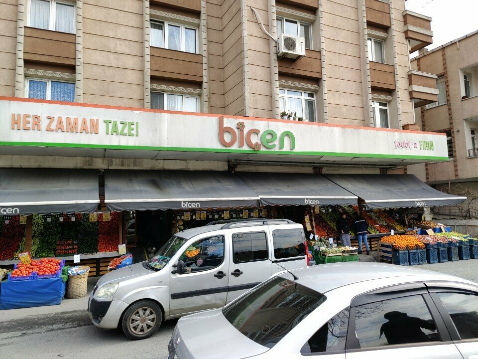 Süpermarket Biçen, İstanbul, foto