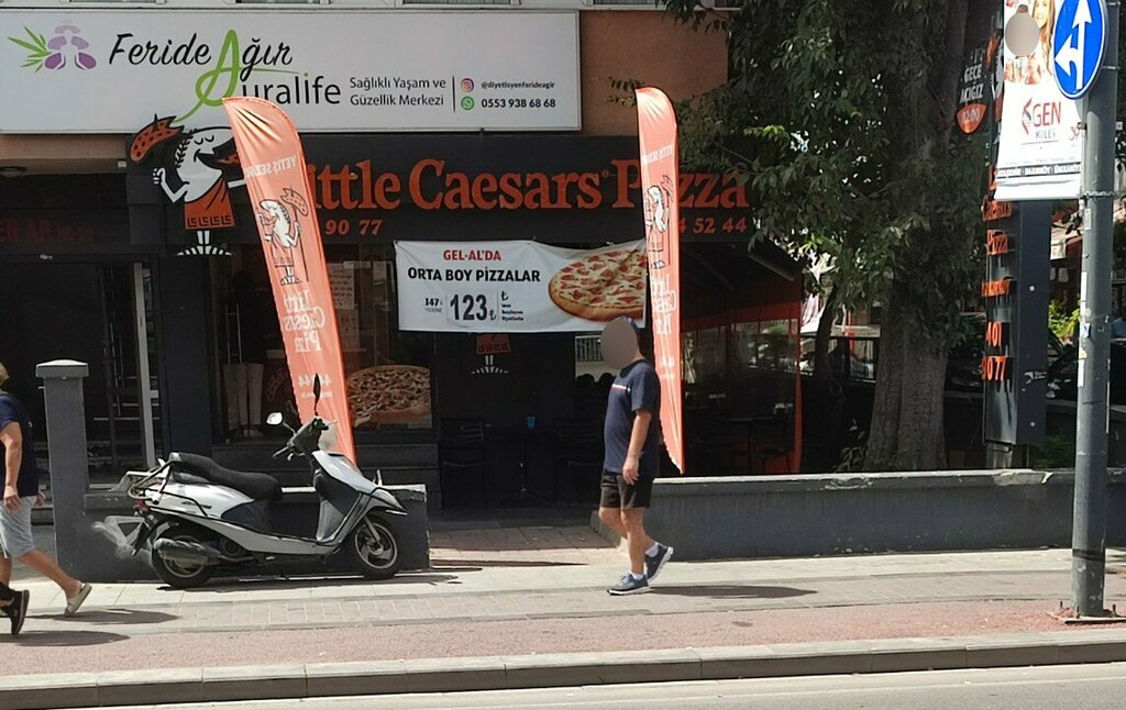 Pizzacılar Little Caesars Bakırköy Şubesi, İstanbul, foto