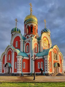 Tserkov Georgiya Pobedonostsa V Romanovo (Kaluga Region, Medynskiy District, derevnya Romanovo), ortodoks kiliseleri  Kalujskaya oblastından