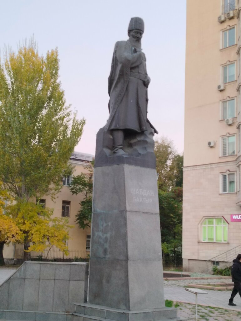 Anıt, heykel Шабдан баатыр, Bişkek, foto