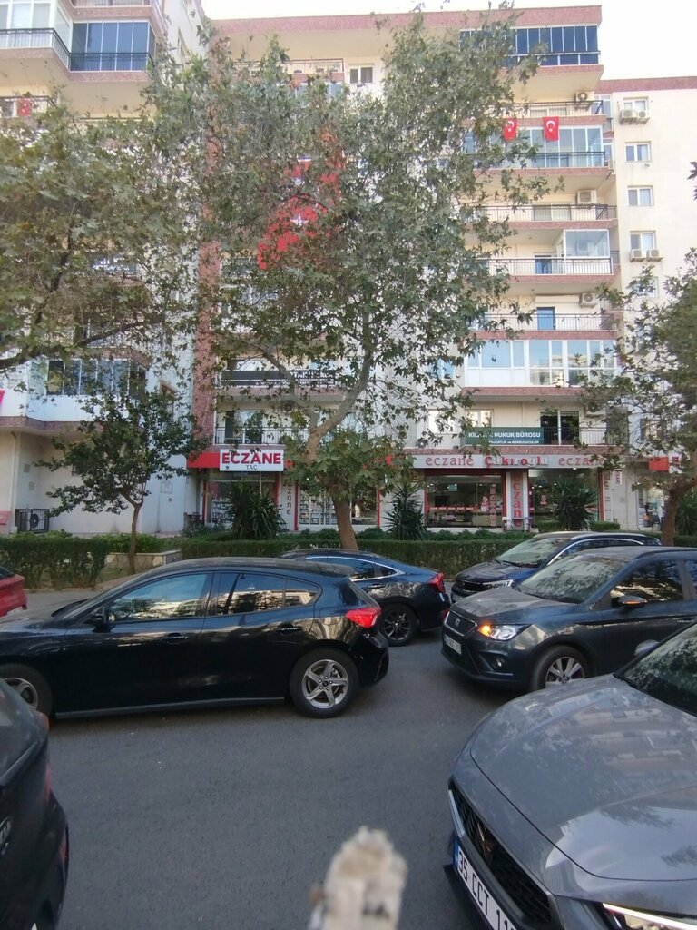 Eczaneler Çakıroğlu Eczanesi, İzmir, foto
