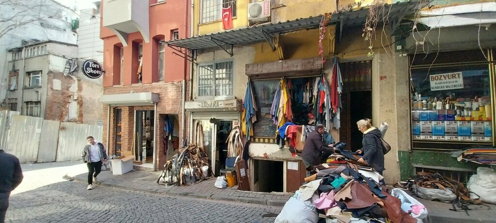 Ayakkabı tamiri Lostra, İstanbul, foto