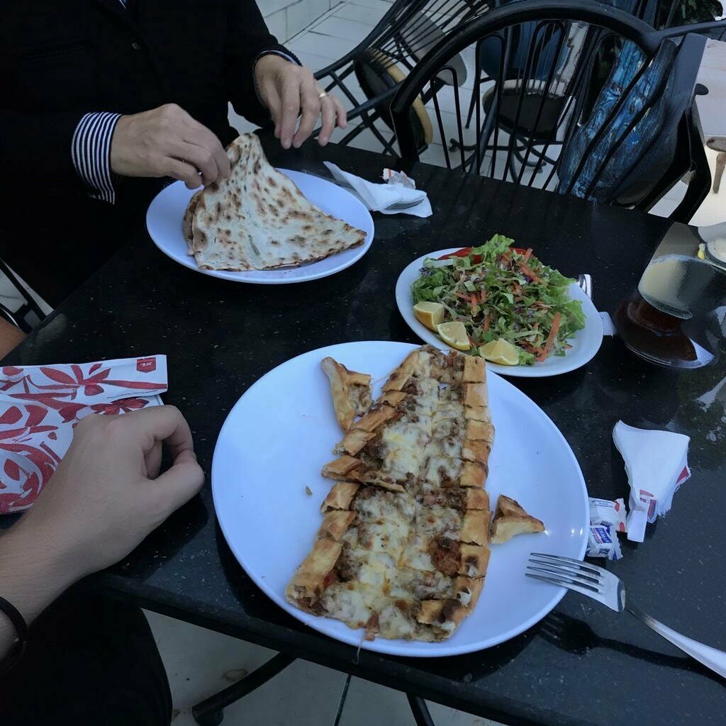 Restoran Ali Fuat Cebesoy Parkı Restaurant, Geyve, foto