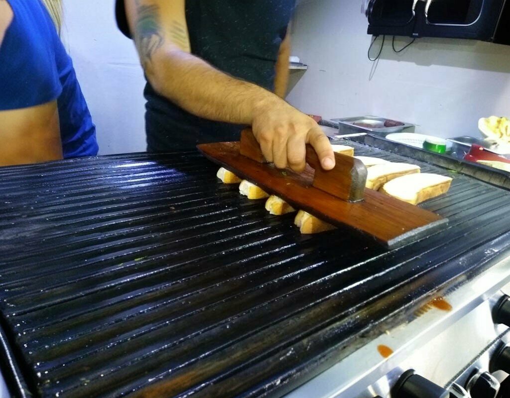 Bira dükkanı Efes Pilsen Ahşap Büfe, Tire, foto