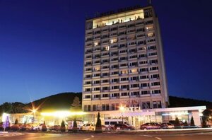 Ceahlau (Neamț, Piatra Neamț), otel  Piatra Neamt'tan
