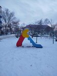 Playground (Samara Region, Syzran, posyolok Stroitel, Kommunisticheskaya ulitsa), oyun alanı  Syzran'dan