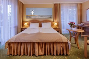 Hotel Polaris III (West Pomeranian Voivodeship, Świnoujście, ulica Juliusza Słowackiego, 33), otel  Swinoujscie'den