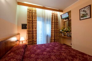 Cipriani Park Hotel (Abruzzo, Chieti, Via Gabriele D' Annunzio), otel  Abruzzo'dan