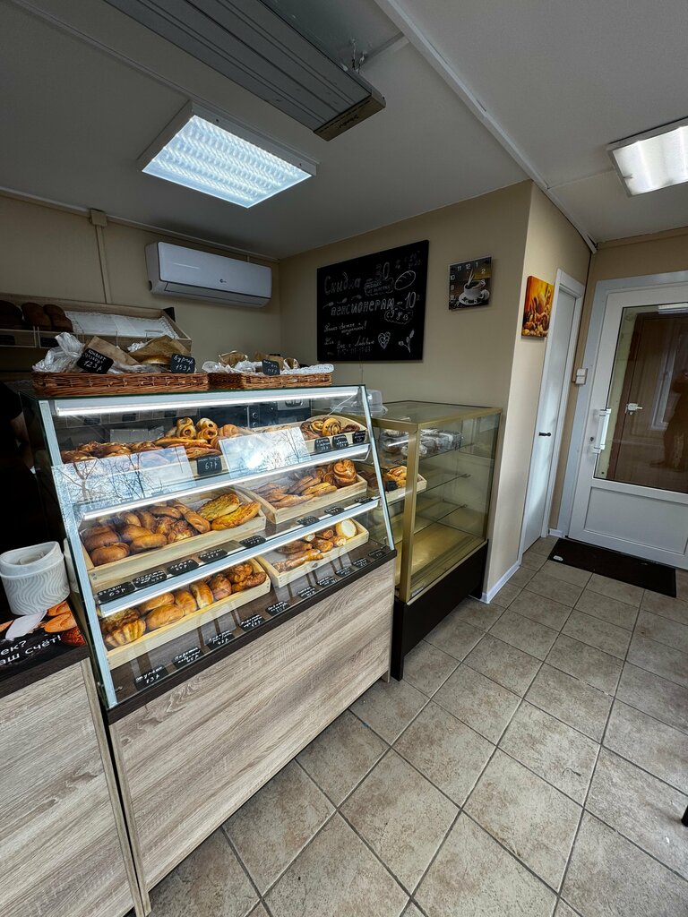 Ekmek fırını Хлеб и Булочка, Pskov, foto