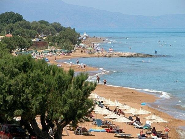 Daireler Kato Stalos Beach, Dünya, foto