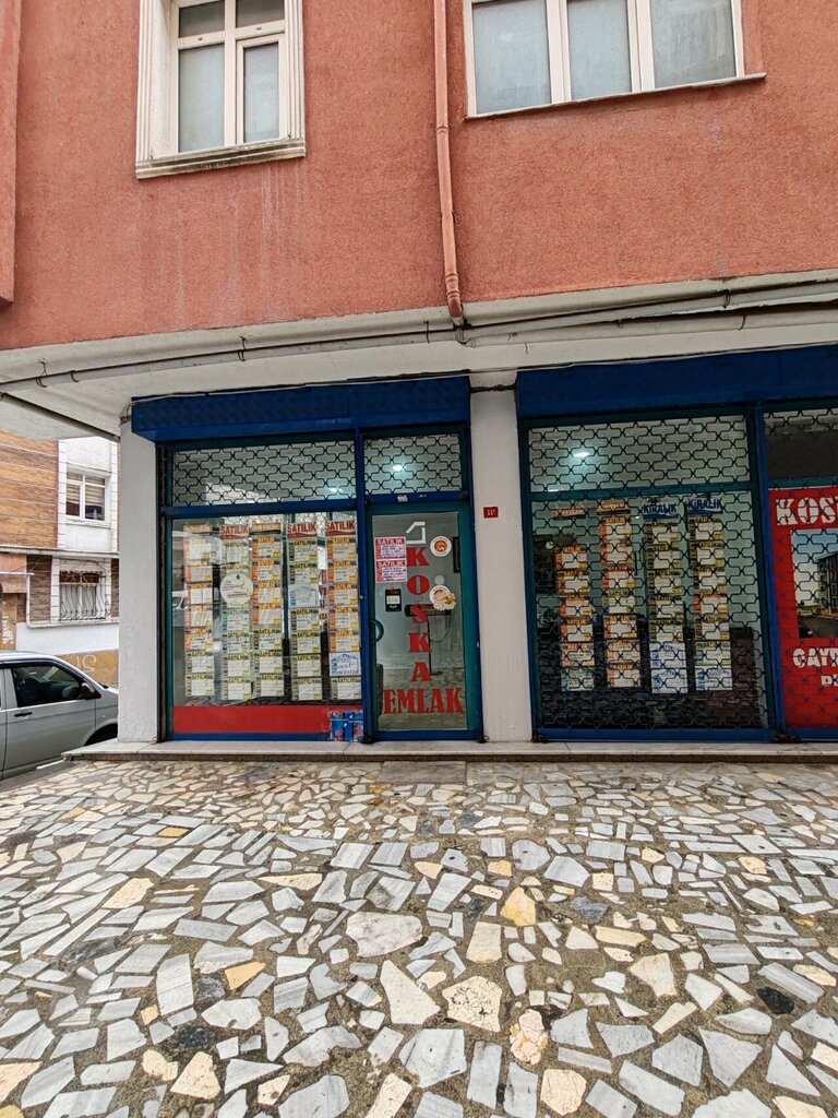 Emlak ofisi Koska, İstanbul, foto