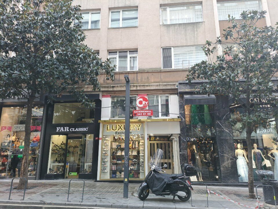 Moda evleri Esin Cantürk Haute Couture, İstanbul, foto
