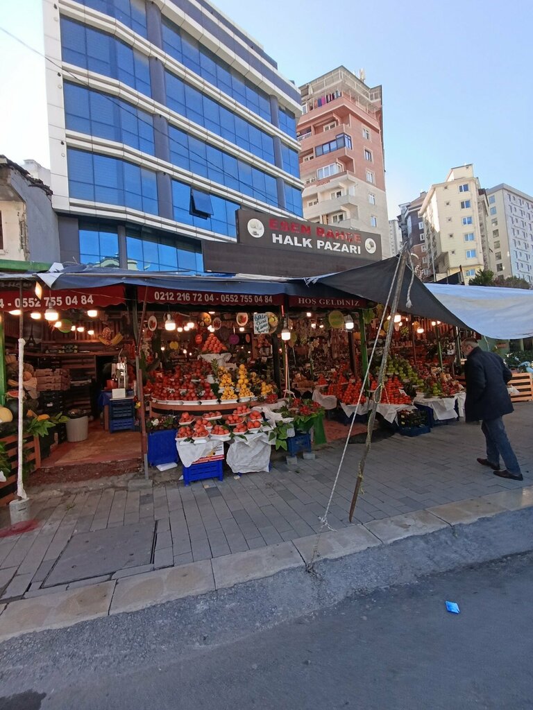 Manavlar Esen Bahçe Halk Pazarı, İstanbul, foto