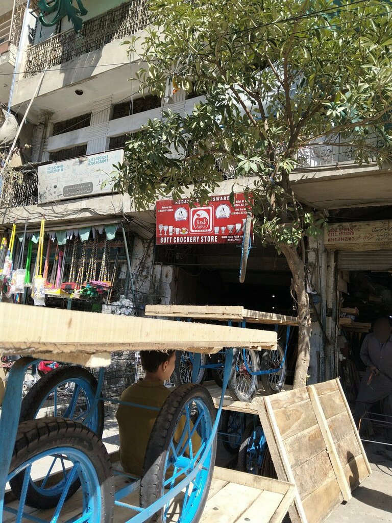 Züccaciye mağazaları But Crockery Store, Rawalpindi, foto