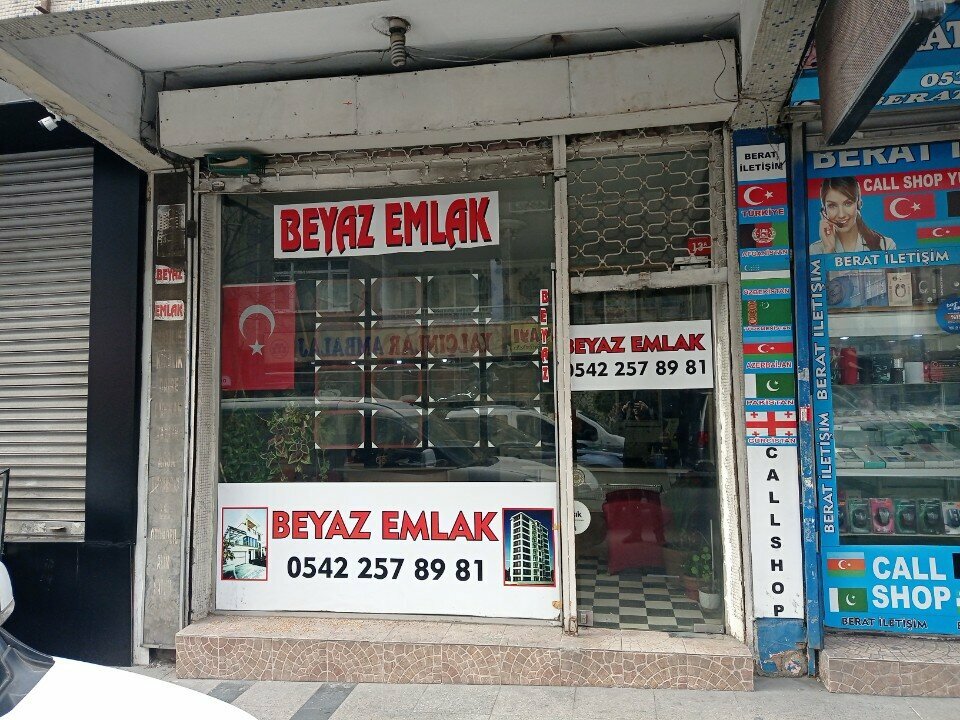 Emlak ofisi Beyaz Emlak, İstanbul, foto