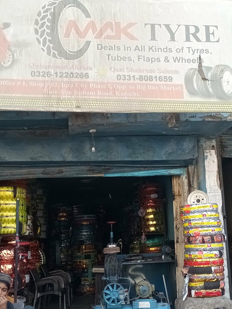 Jant ve lastikçiler Mak tyres, Karaçi, foto