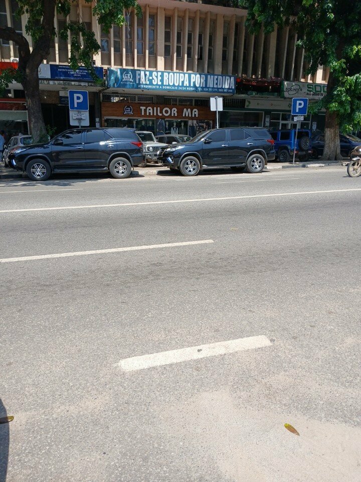 Dış giyim mağazası Tailor Ma, Loanda, foto
